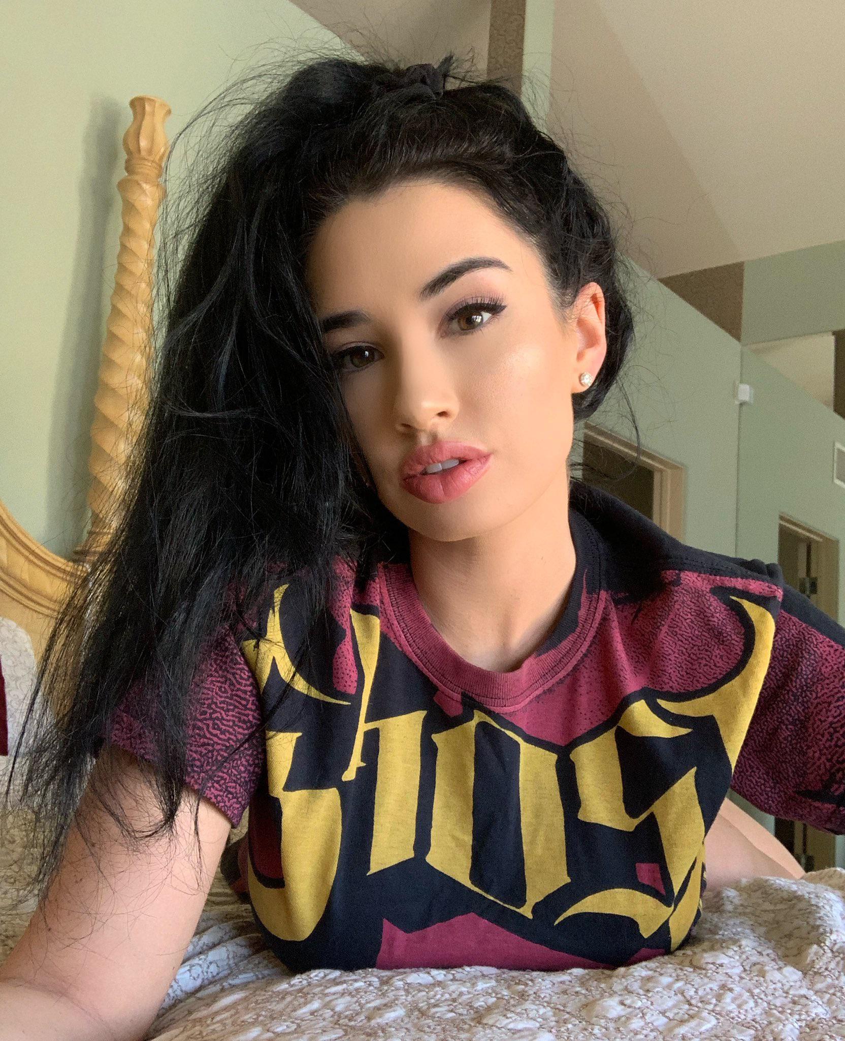 Looking purdy | Scrolller