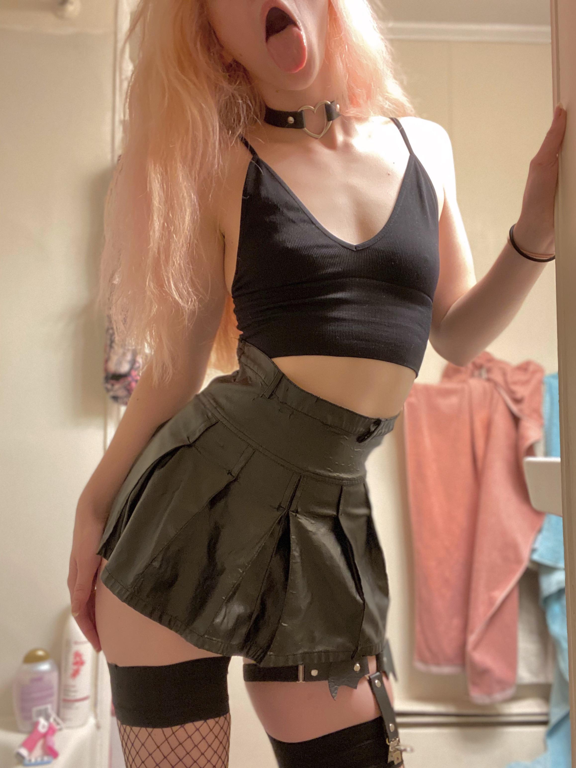 horny for a good support | Scrolller