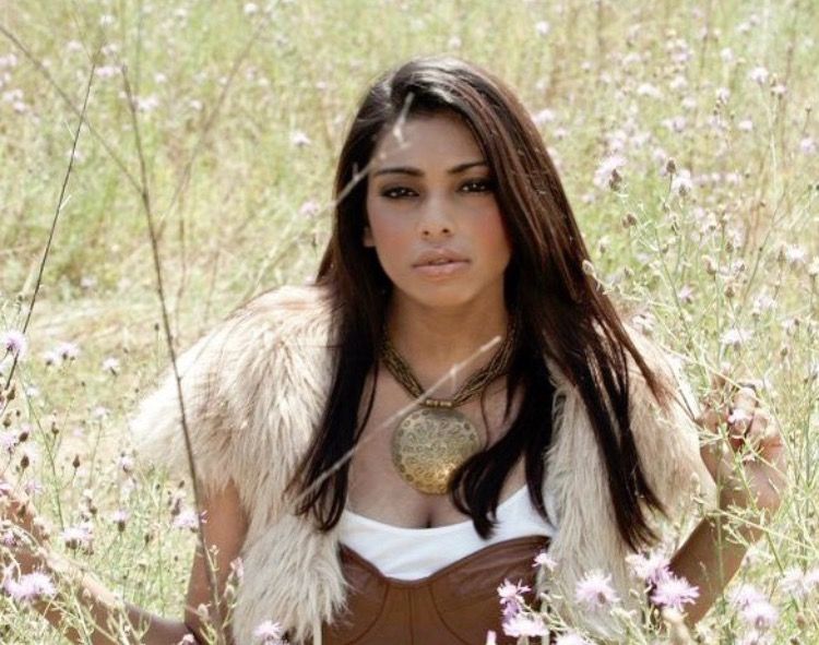 Looks more native american | Scrolller