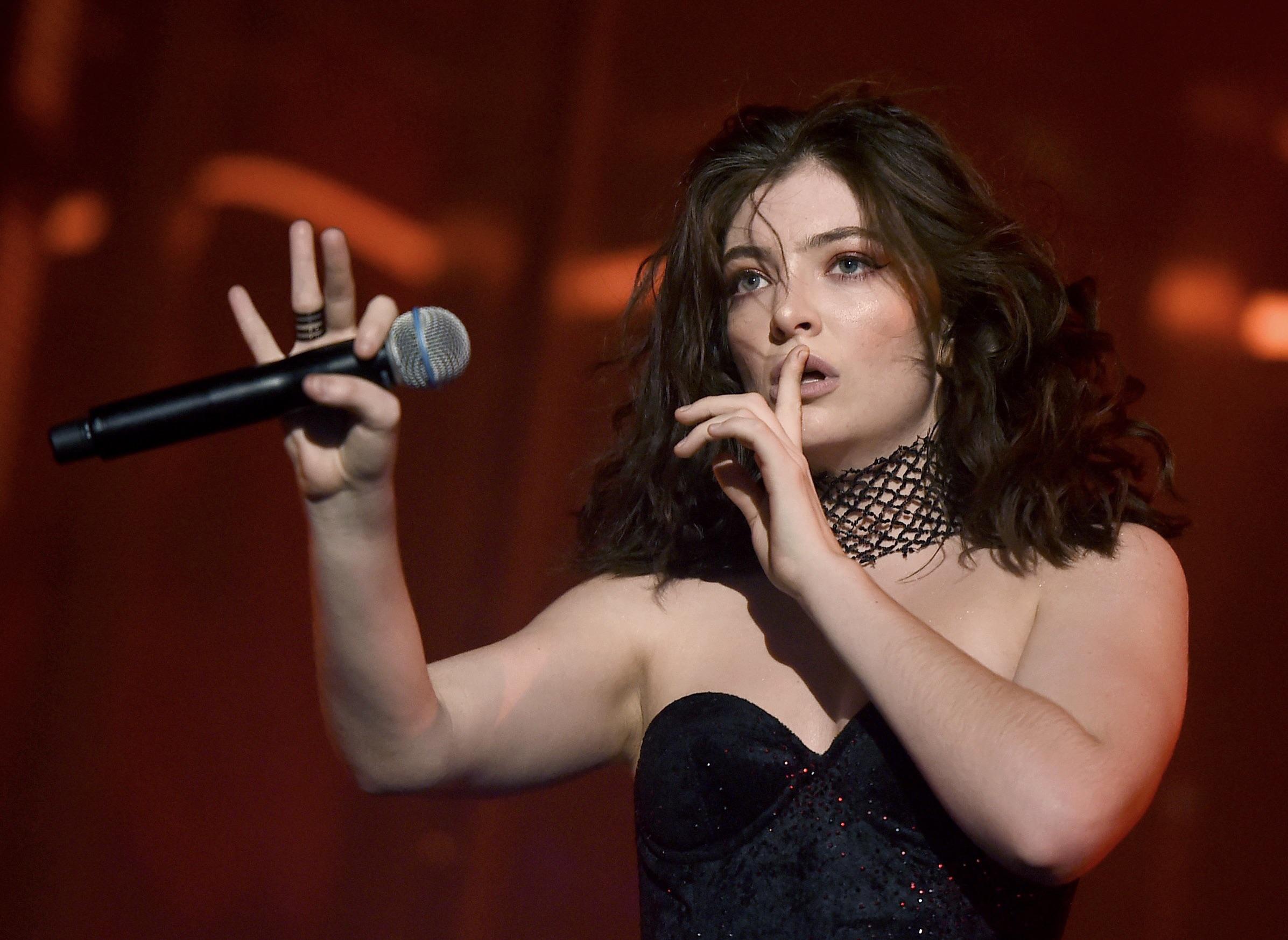 Lorde | Scrolller