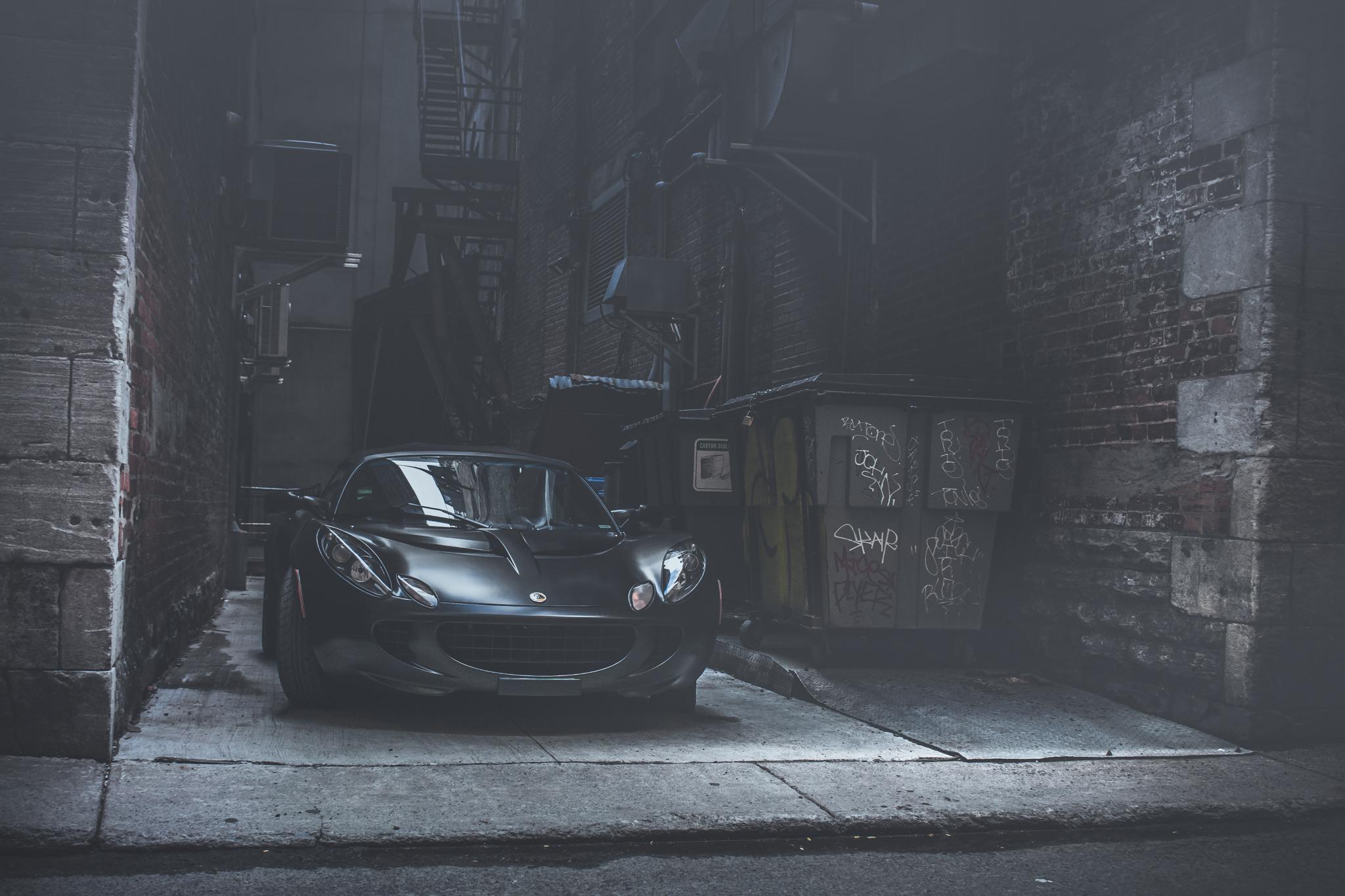 Lotus Elise back alley Montreal part 2 | Scrolller