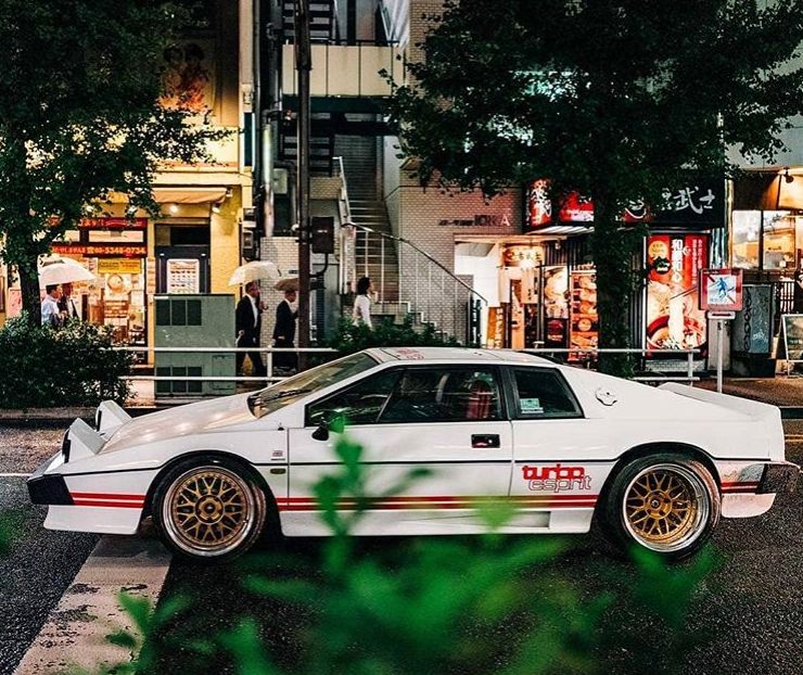 Lotus Esprit Turbo | Scrolller