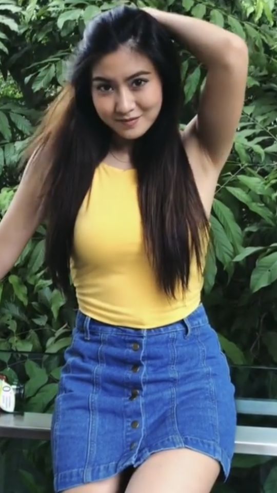 Love her armpit | Scrolller