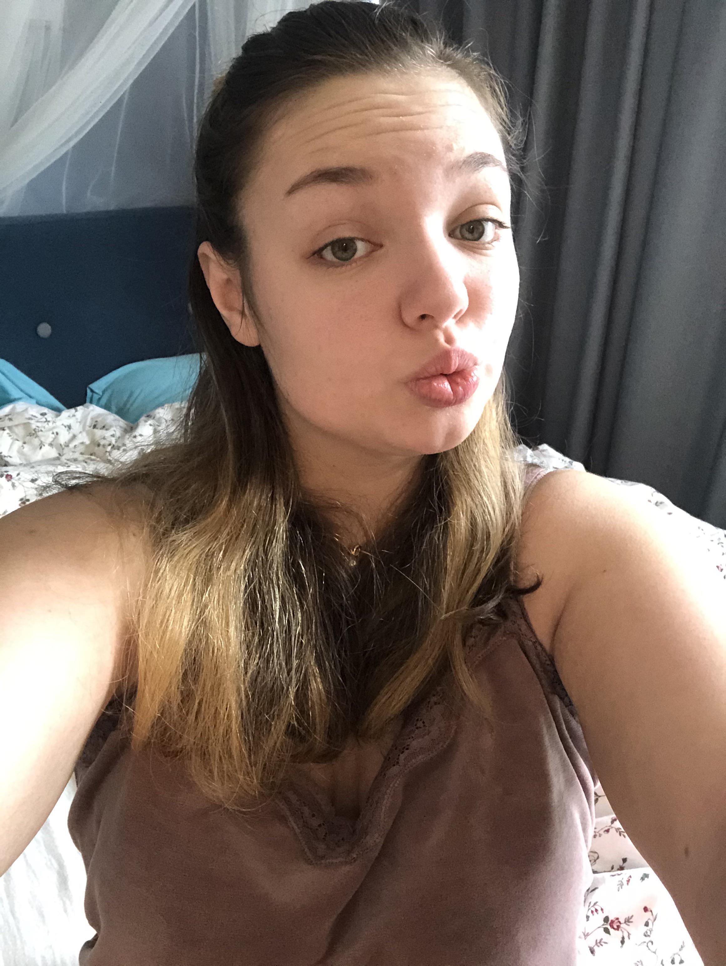 Love how my pjs top also works as normal too😇F/22 | Scrolller