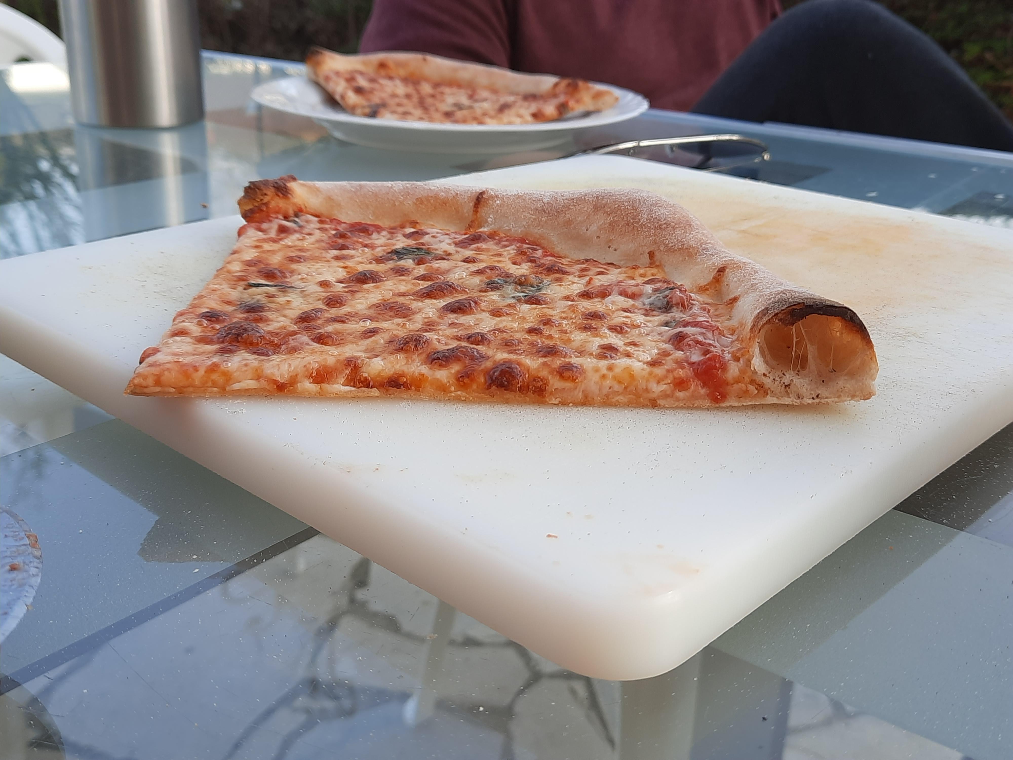 Lovely airy crust | Scrolller