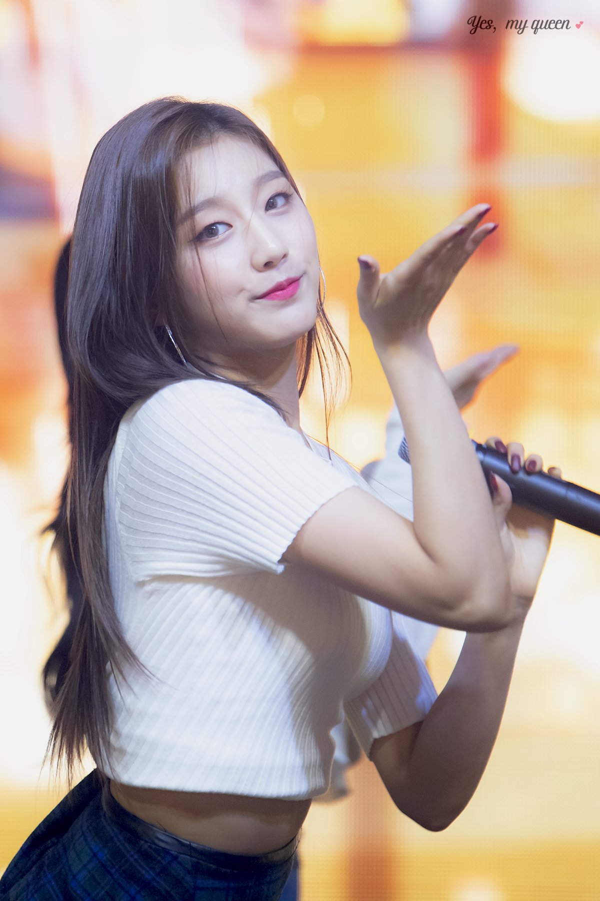 Lovely Yein | Scrolller