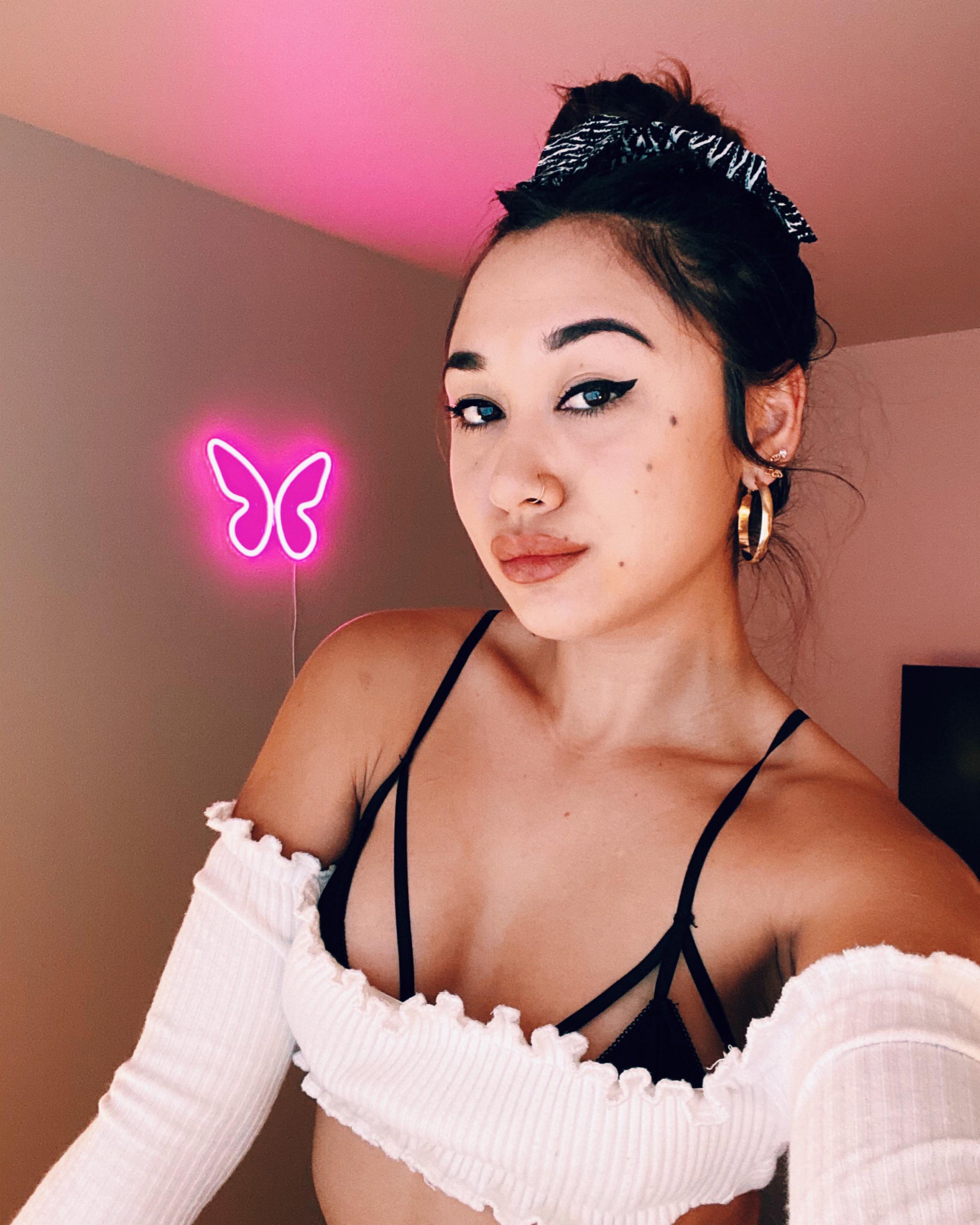 💖 loving it here | Scrolller