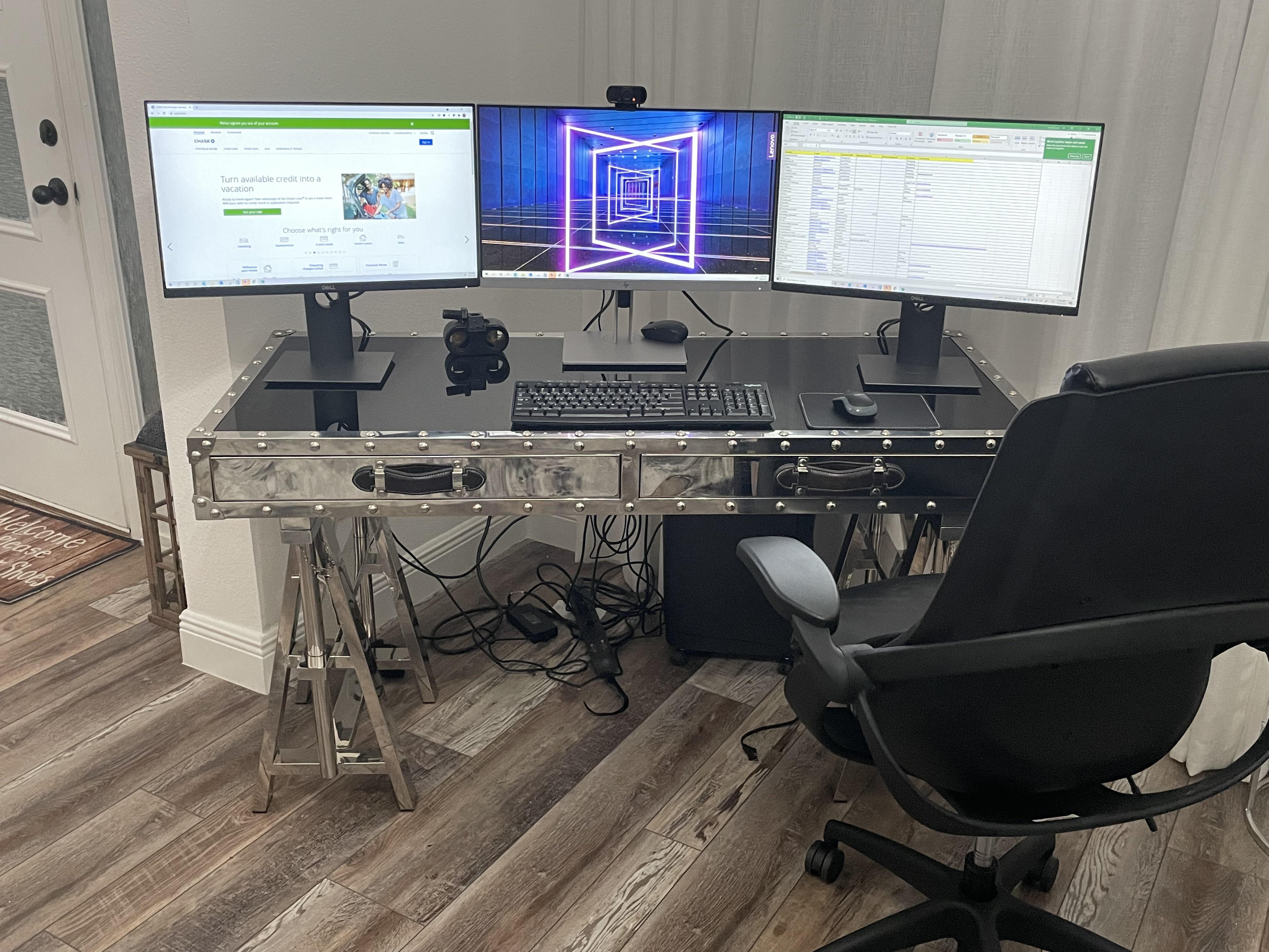 Loving my new monitor setup! | Scrolller