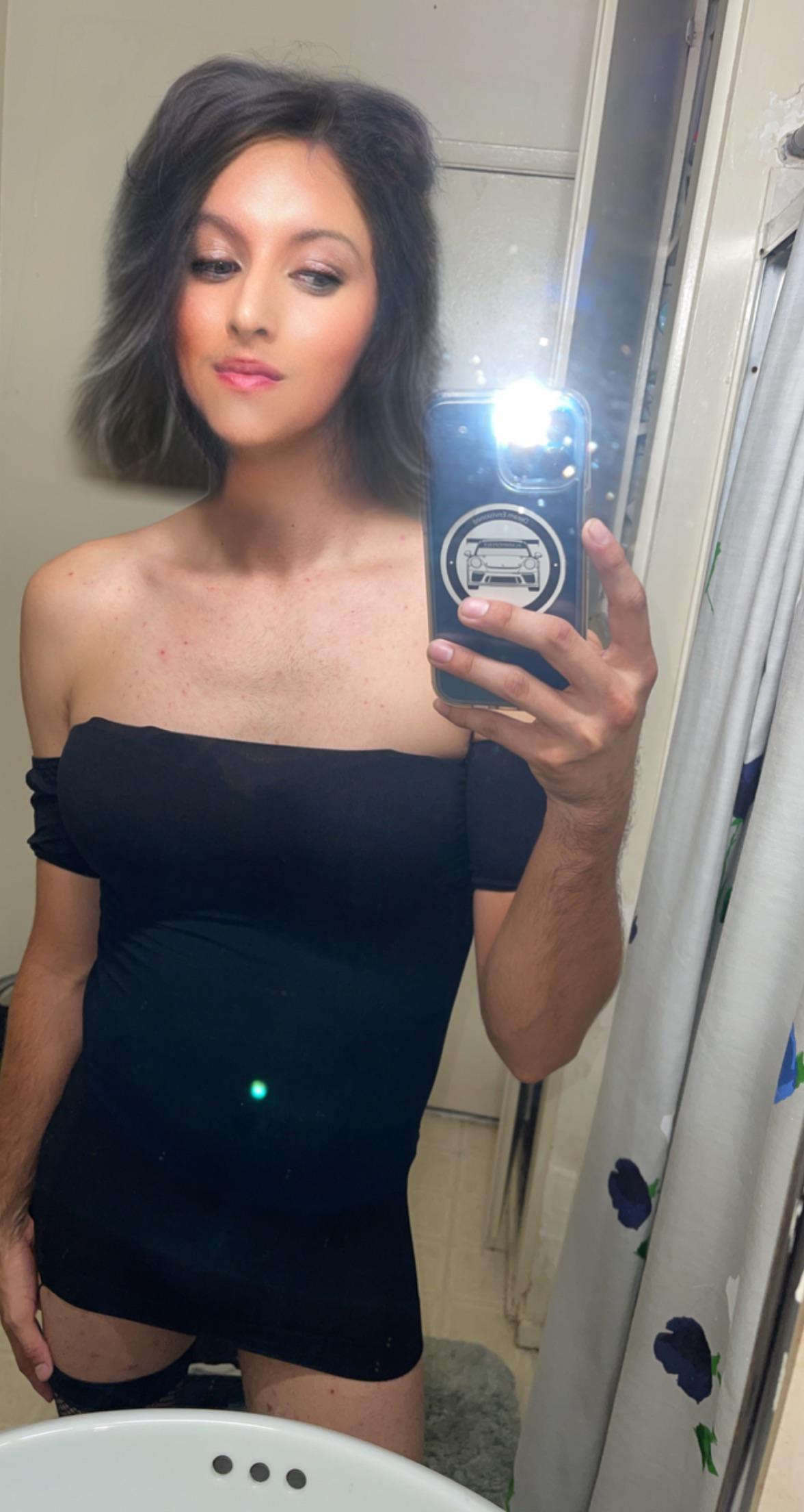 Loving This Black Dress! | Scrolller