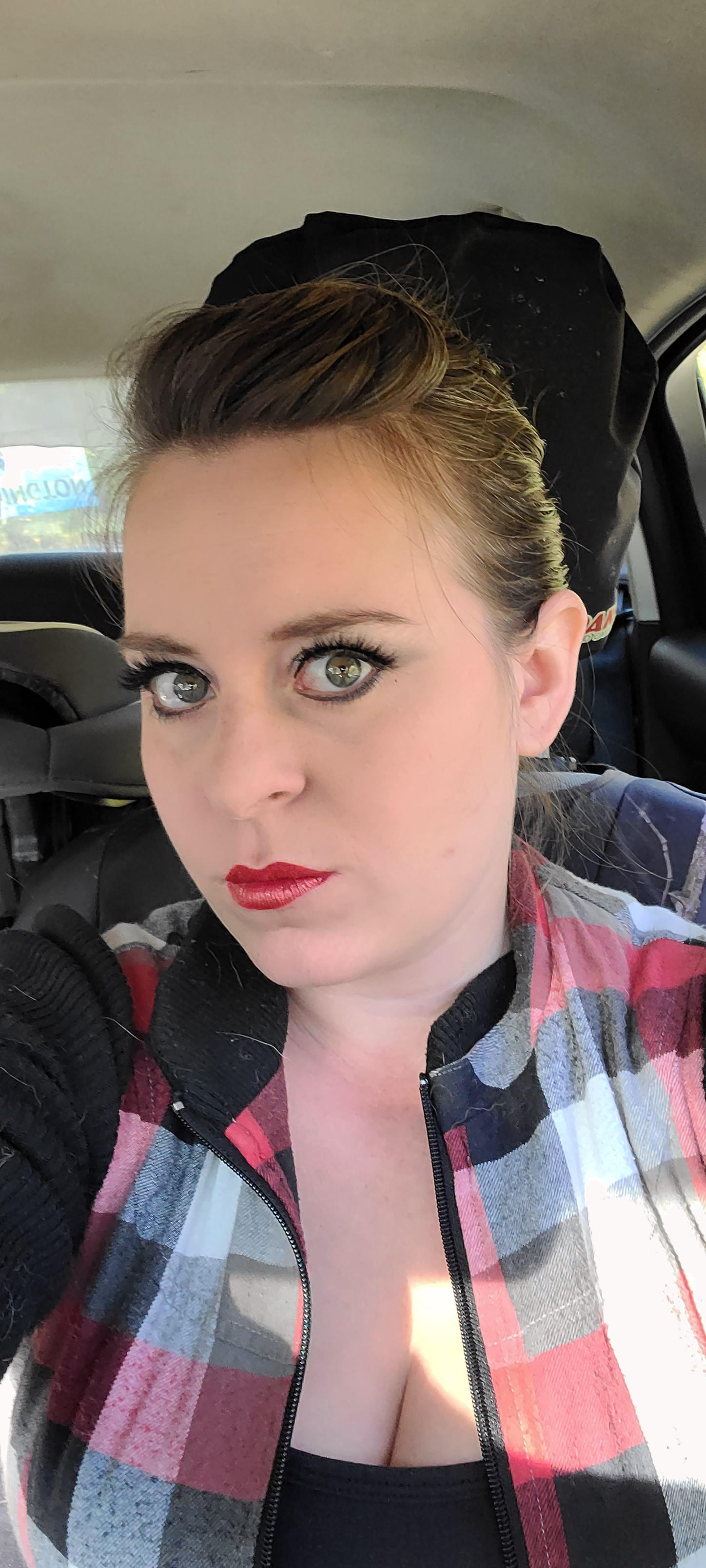 Loving this red lipstick | Scrolller