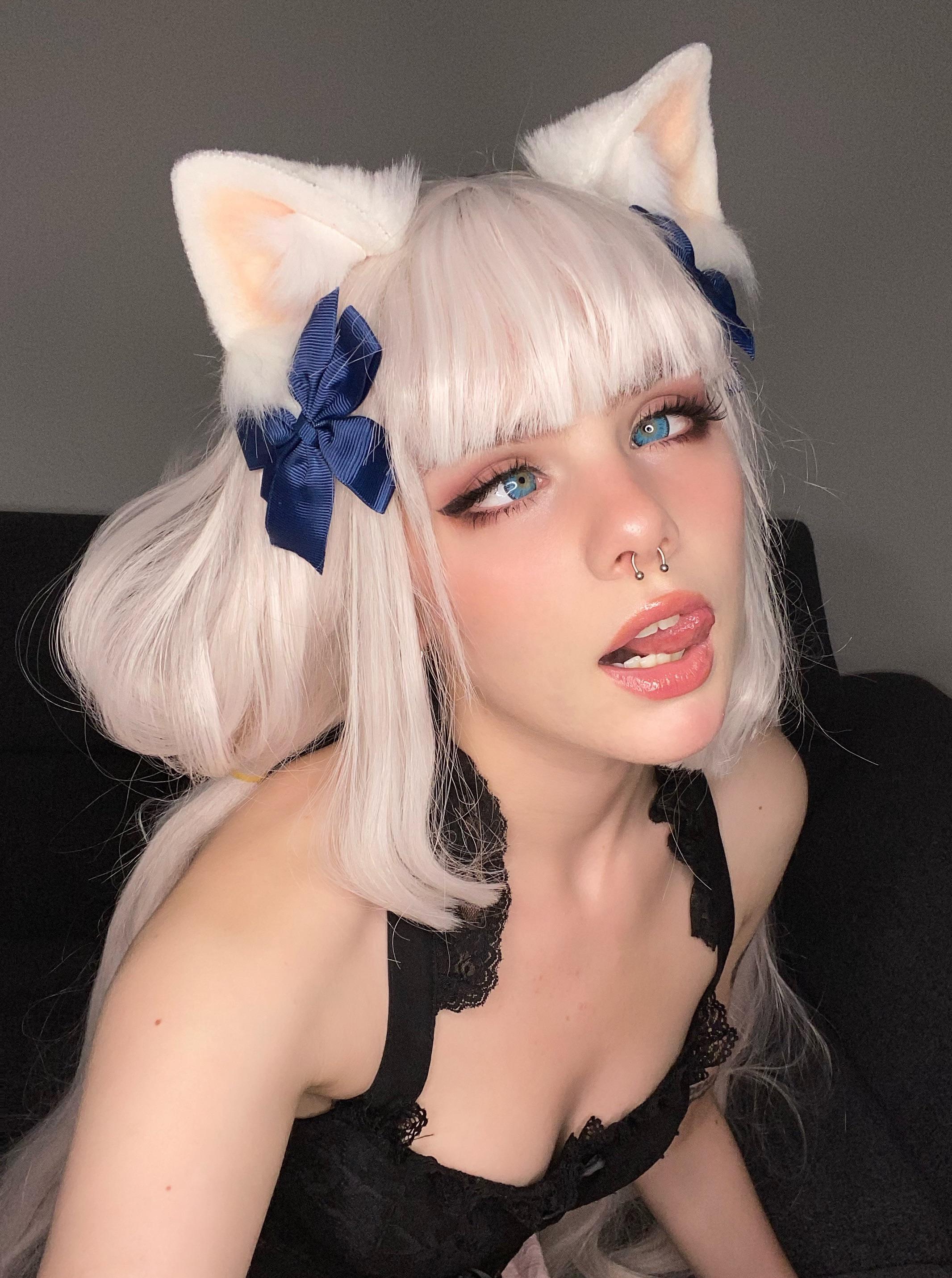 can I get some head pats ? | Scrolller