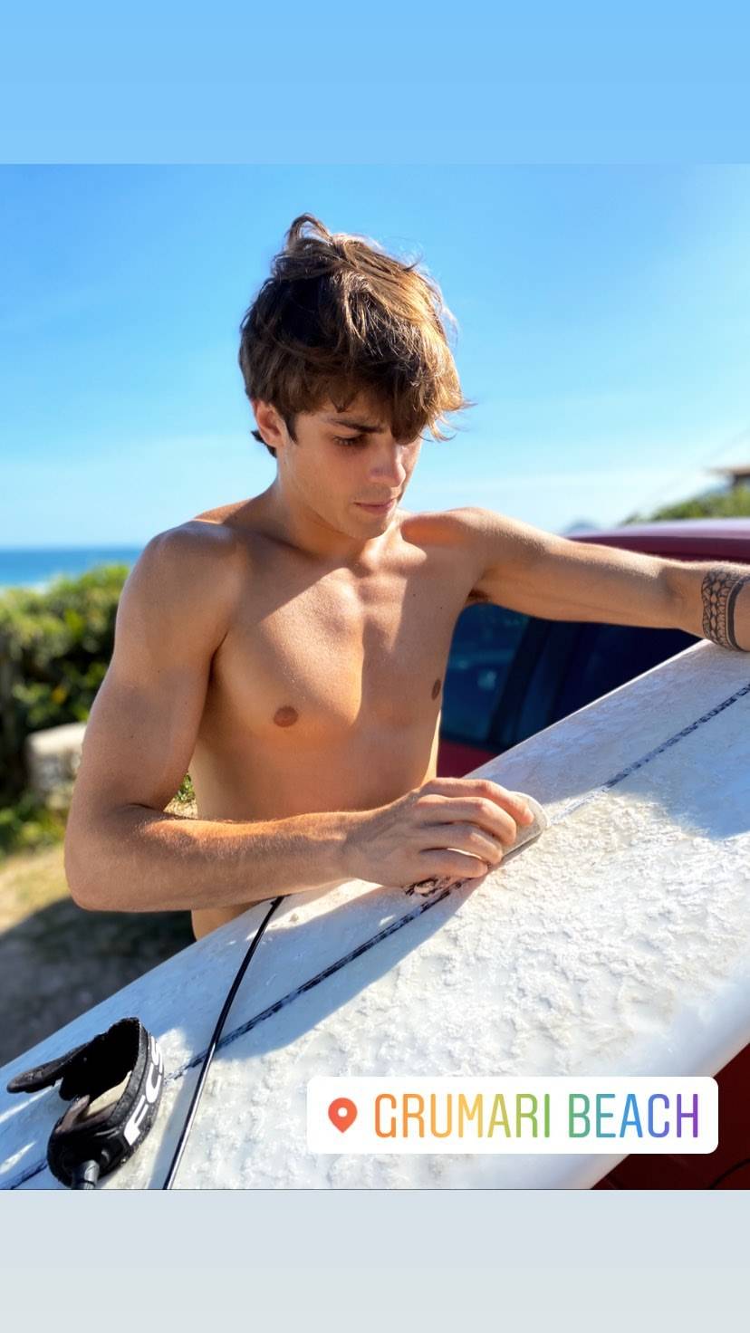 @luccapicon [SHIRTLESS] | Scrolller