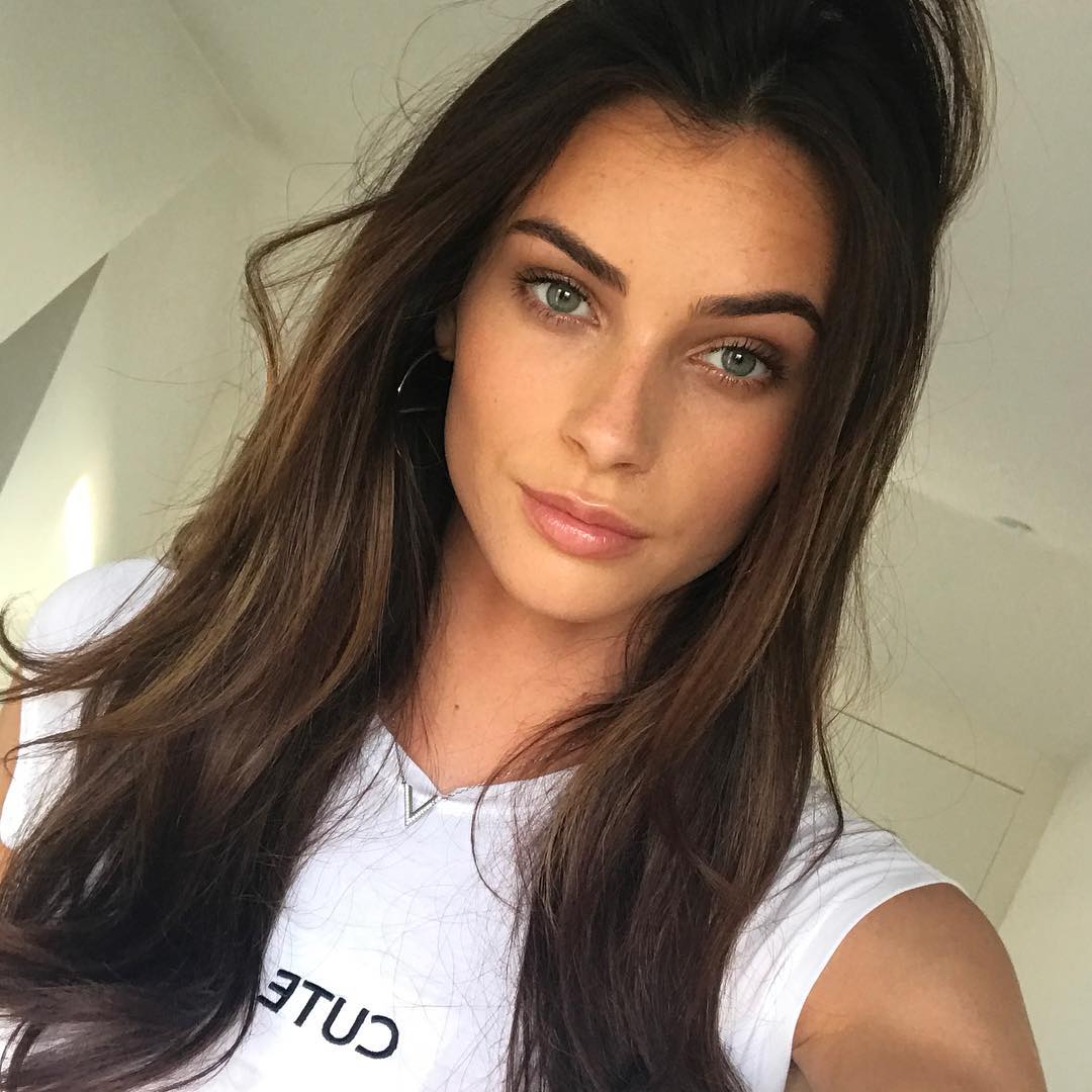 Lucy Gascoyne | Scrolller
