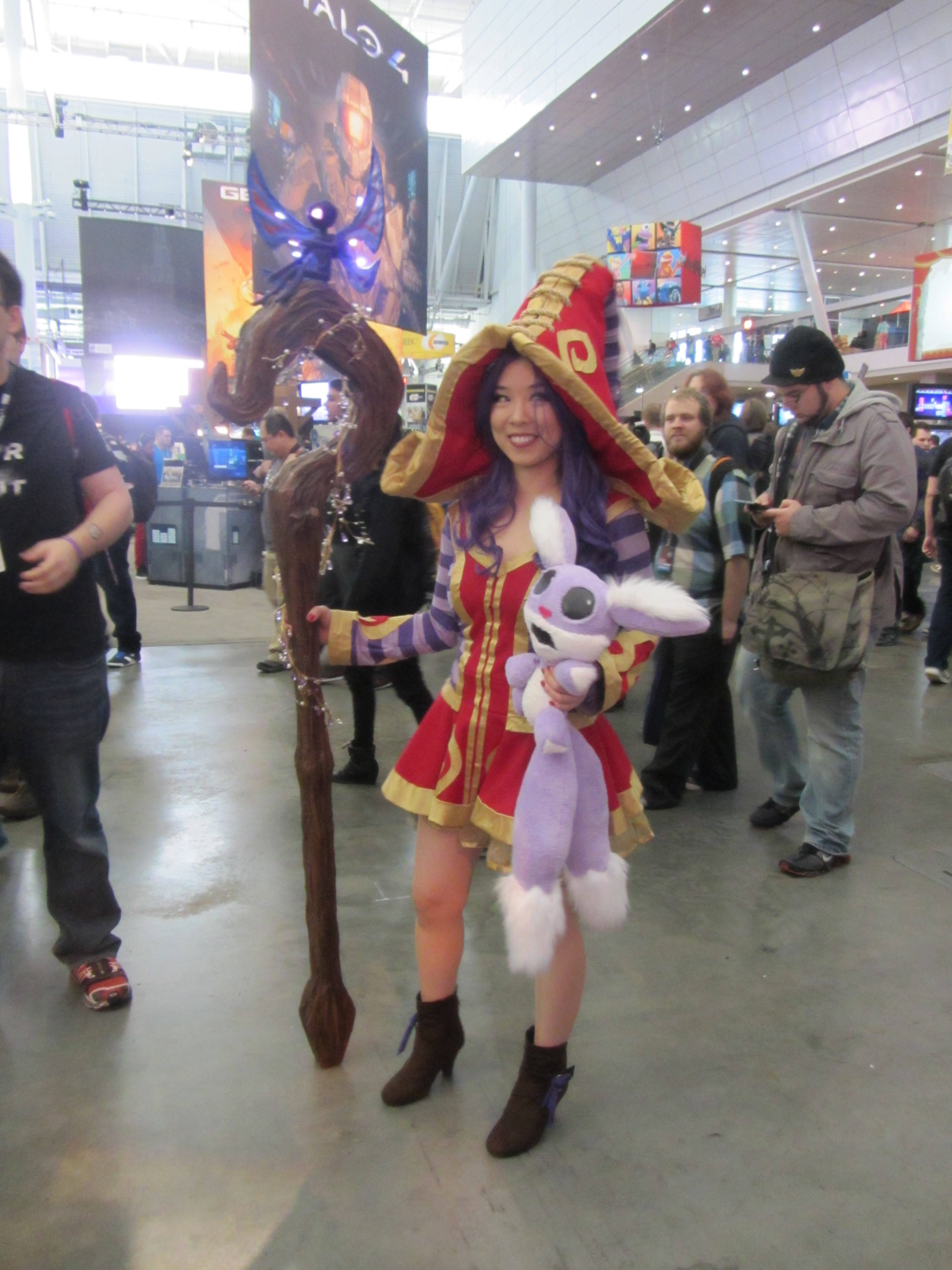 Lulu at PAX East | Scrolller