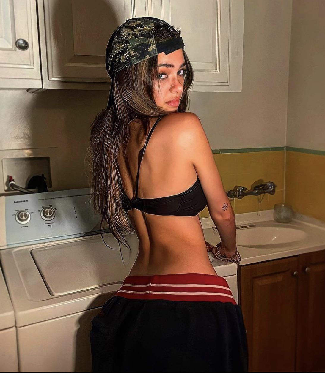 Luna Blaise ⌛️ (Olive) | Scrolller