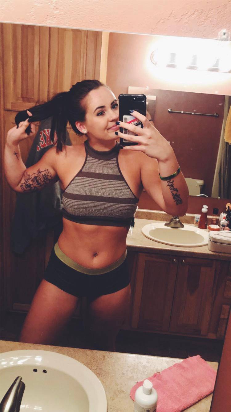 Lydia 🤤 | Scrolller