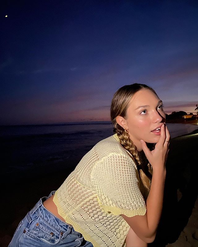 Maddie Ziegler Scrolller