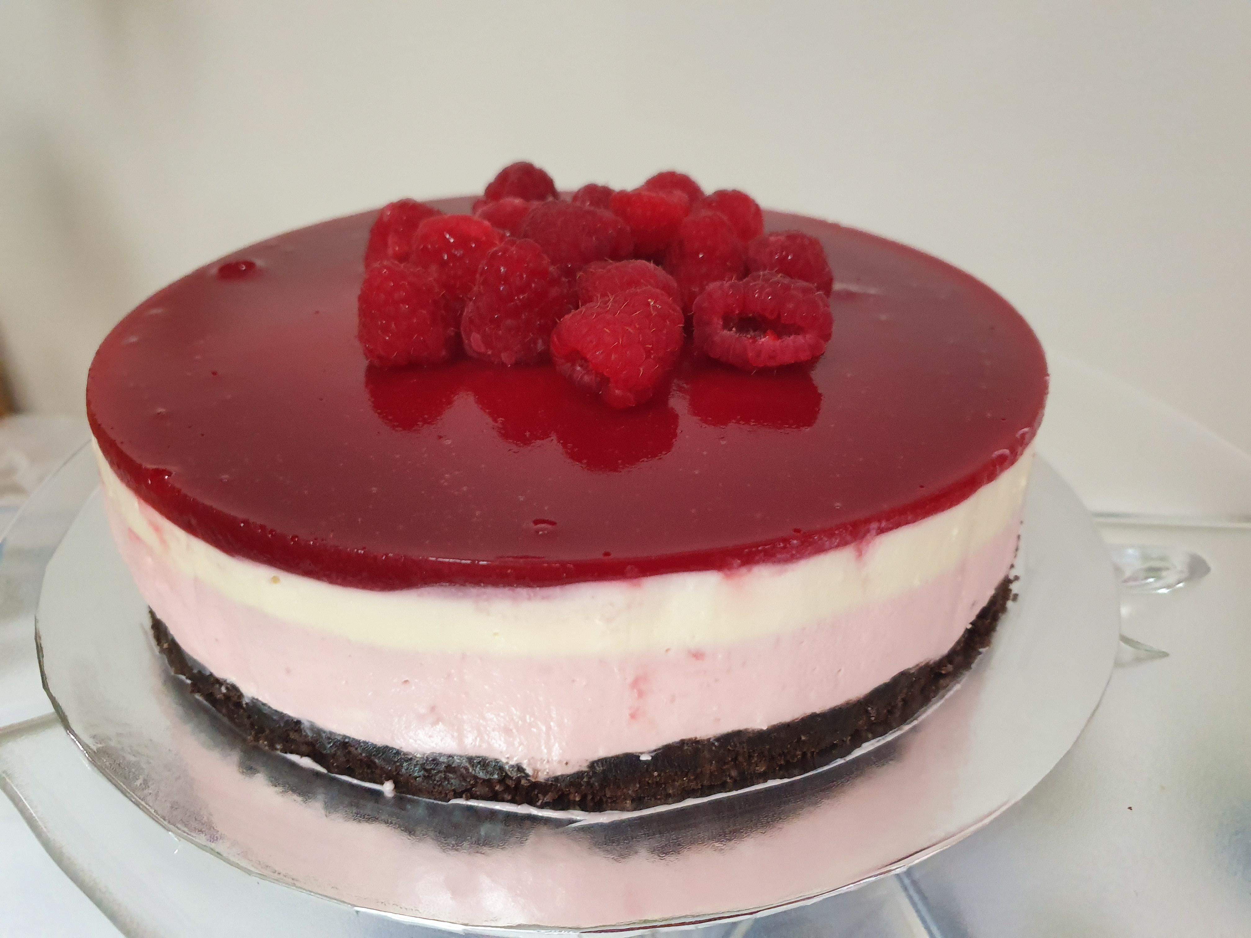 Made a raspberry cheesecake :) | Scrolller