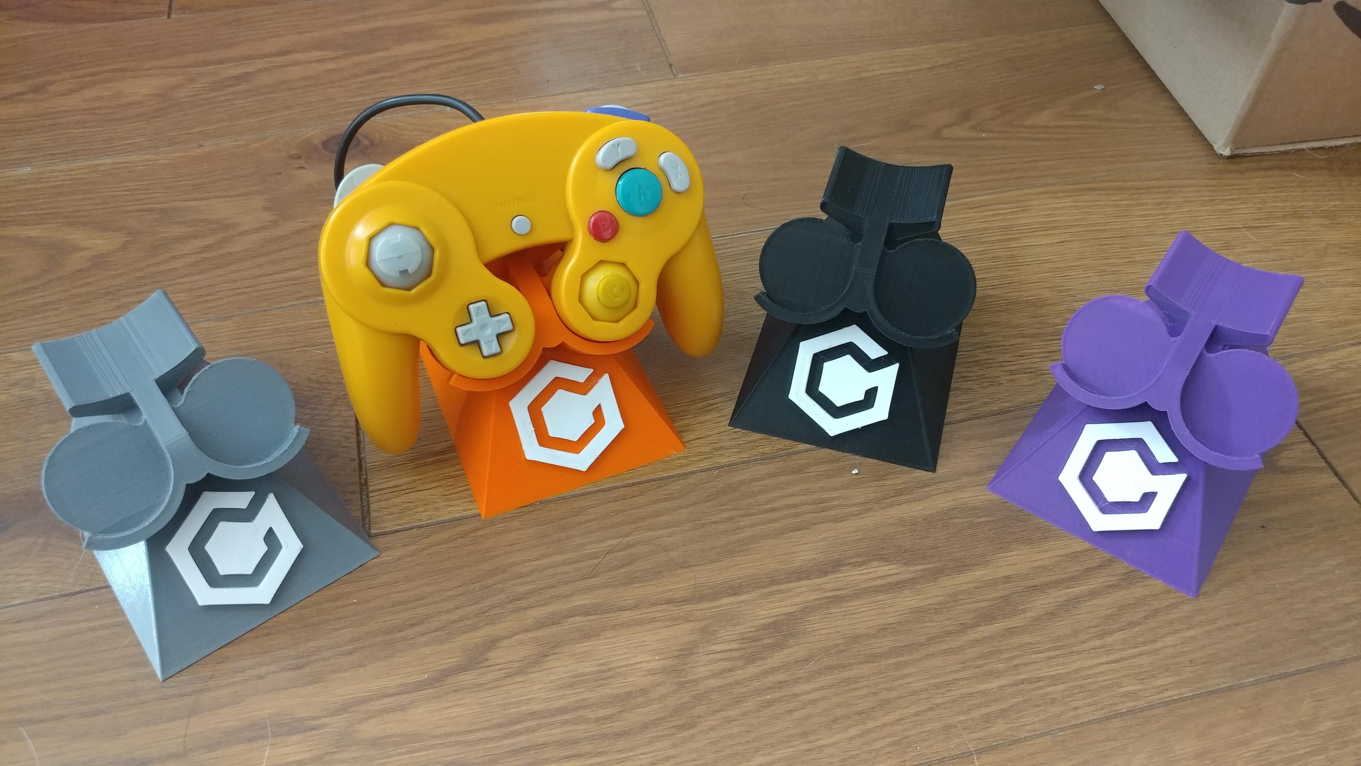 Made some GameCube controller stands! | Scrolller