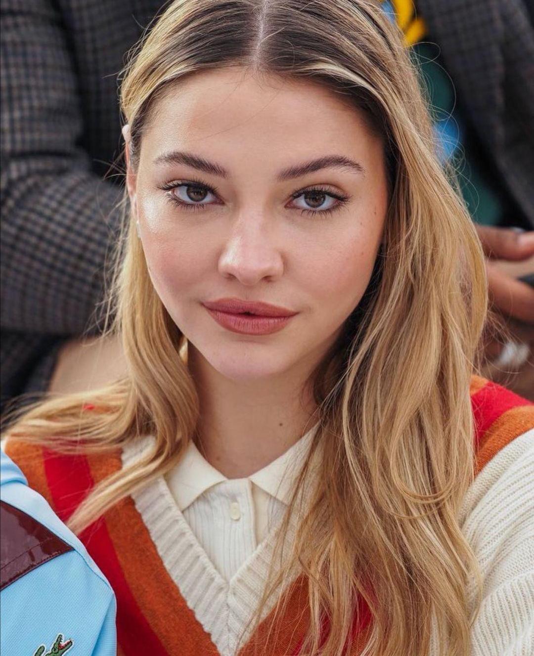 Madelyn Cline beauty | Scrolller