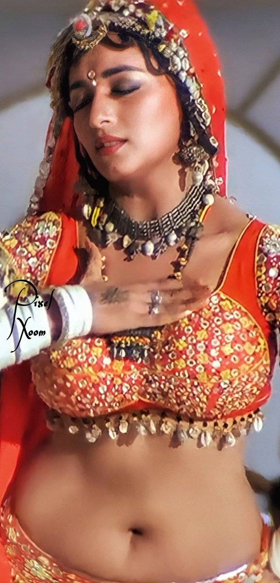 Madhuri Dixit Navel Queen Of 90s Scrolller