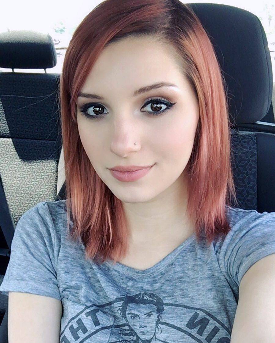 Madi.Kat | Scrolller