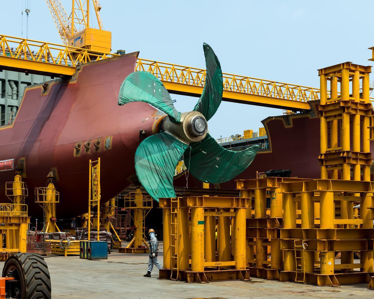 Maersk triple E propeller while in construction | Scrolller