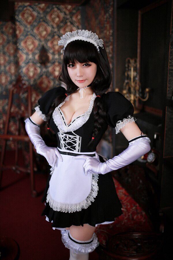 Maid outfit | Scrolller
