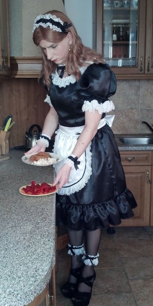 Maid Service | Scrolller