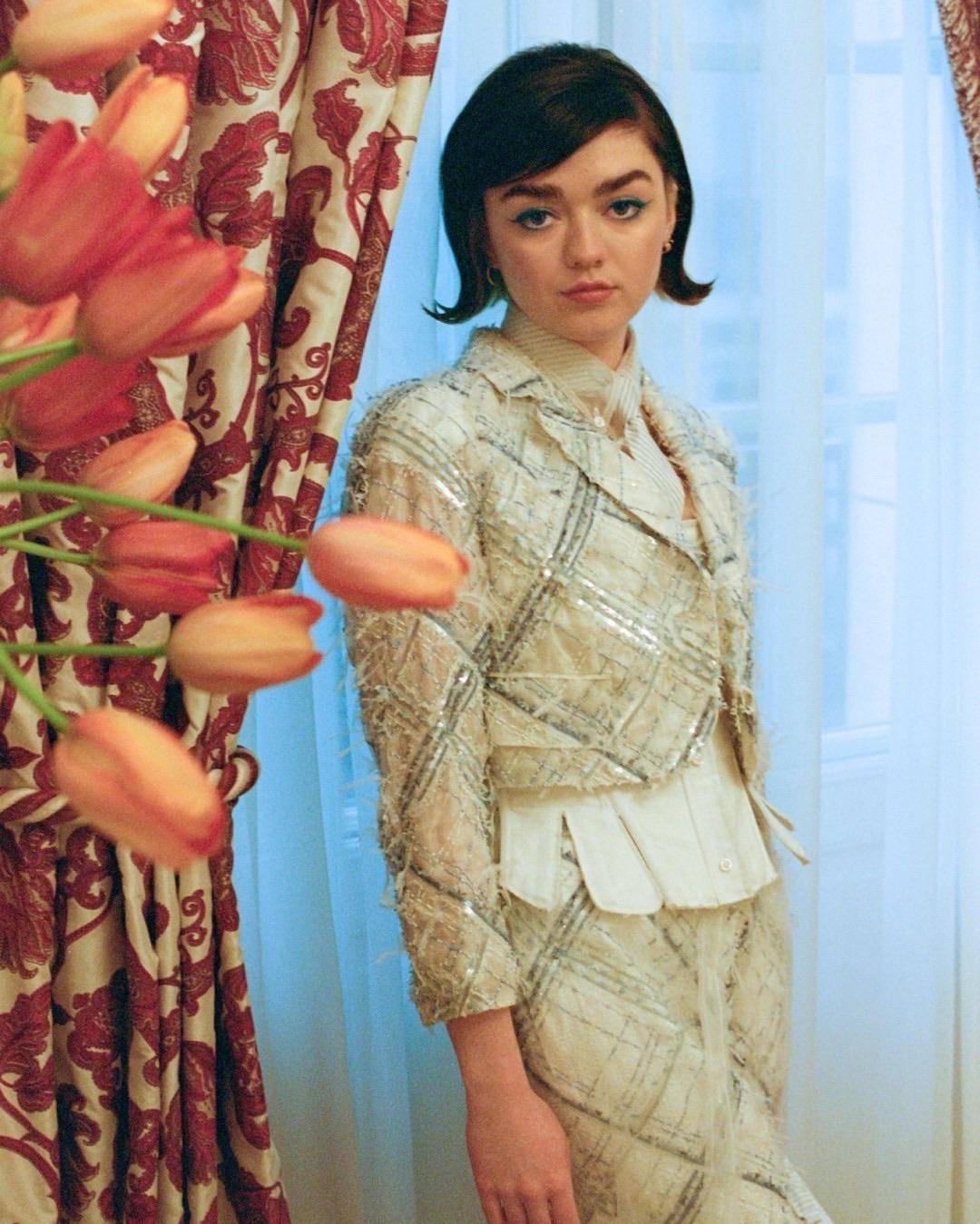 Maisie and Tulips | Scrolller