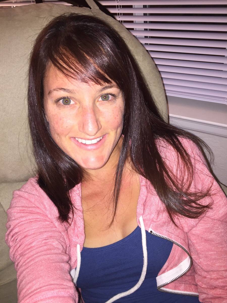 Makeup free. Happy with life. | Scrolller