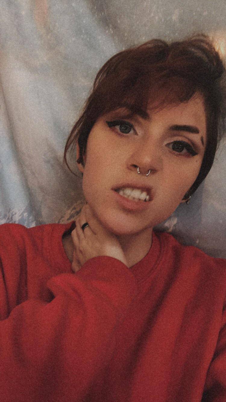 Making faces [over 18] | Scrolller