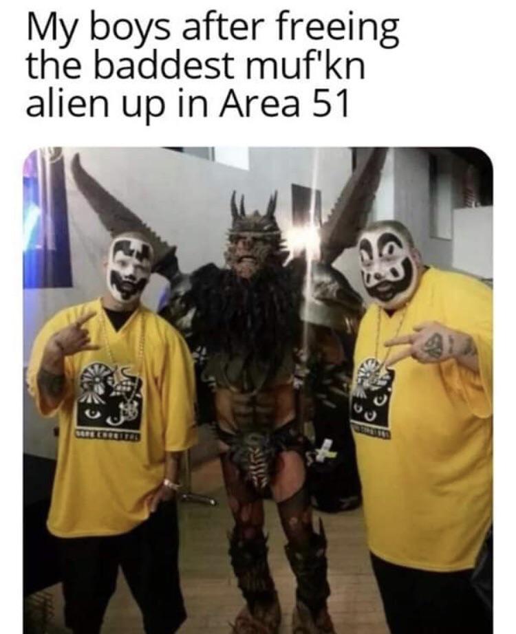 making my Area 51 alien fam | Scrolller