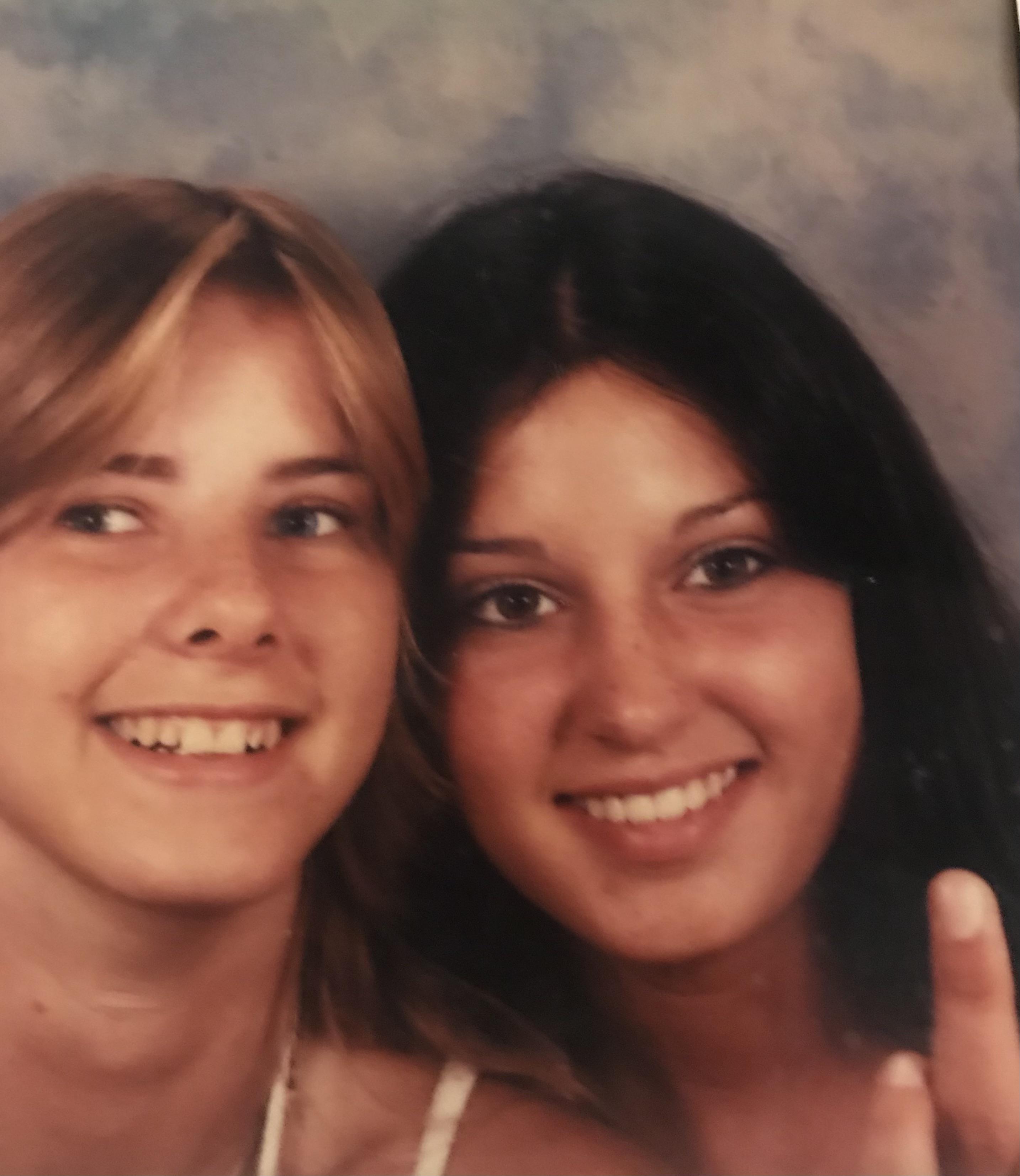 Mama flippin’ a bird in 1980. | Scrolller