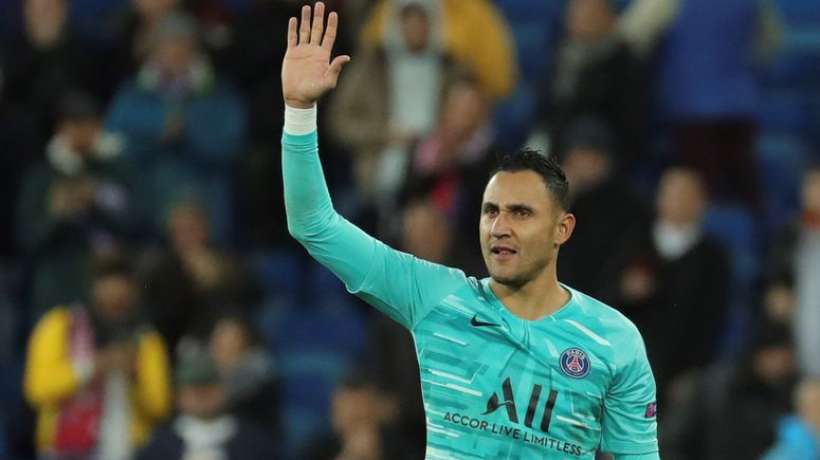 Man, we have a goalkeeper, we have a goalkeeper... | Scrolller