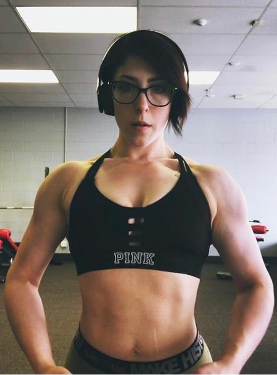 Mandi Cunningham | Scrolller