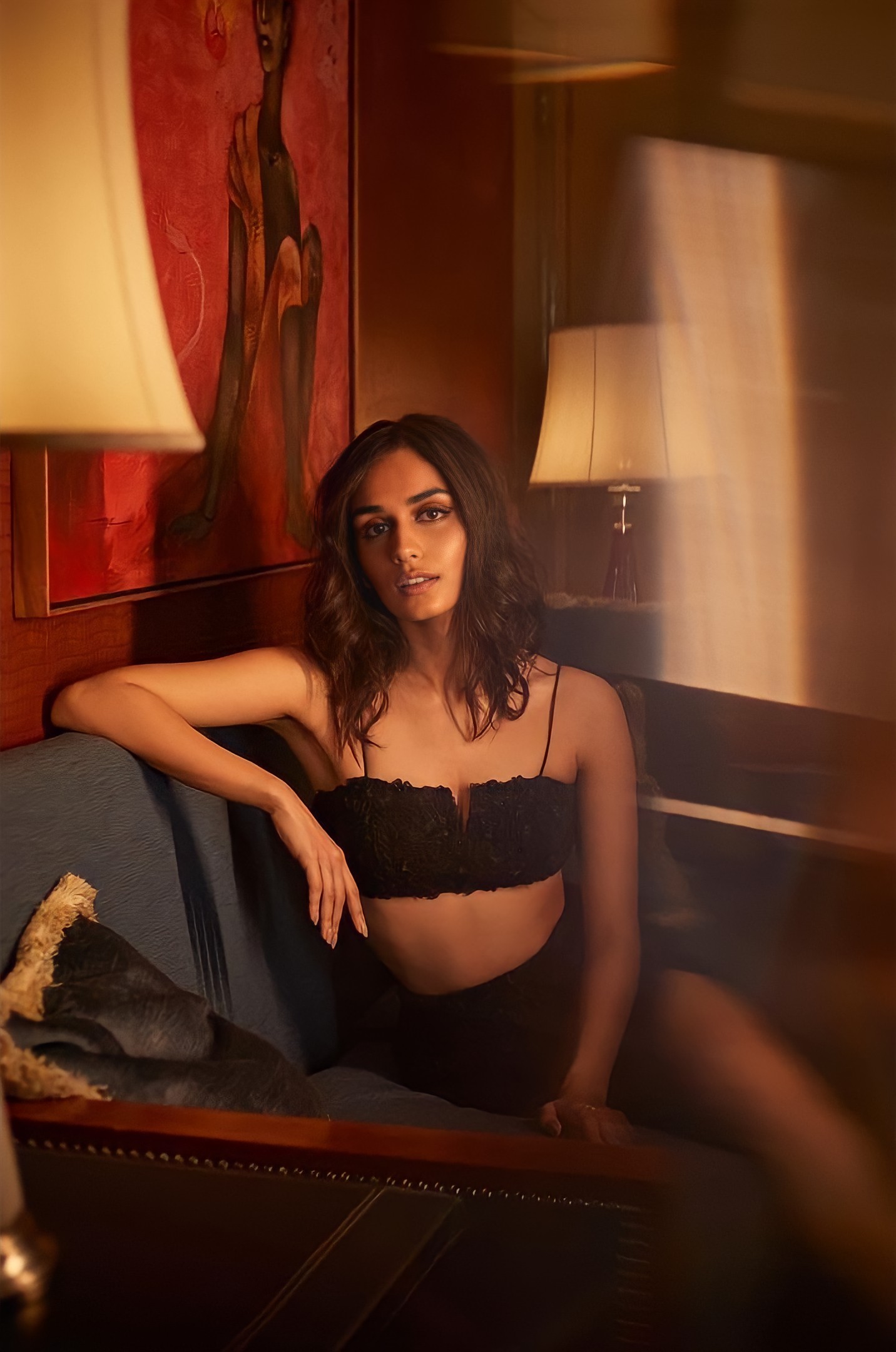 manushi chillar longest legs (uhd) | Scrolller