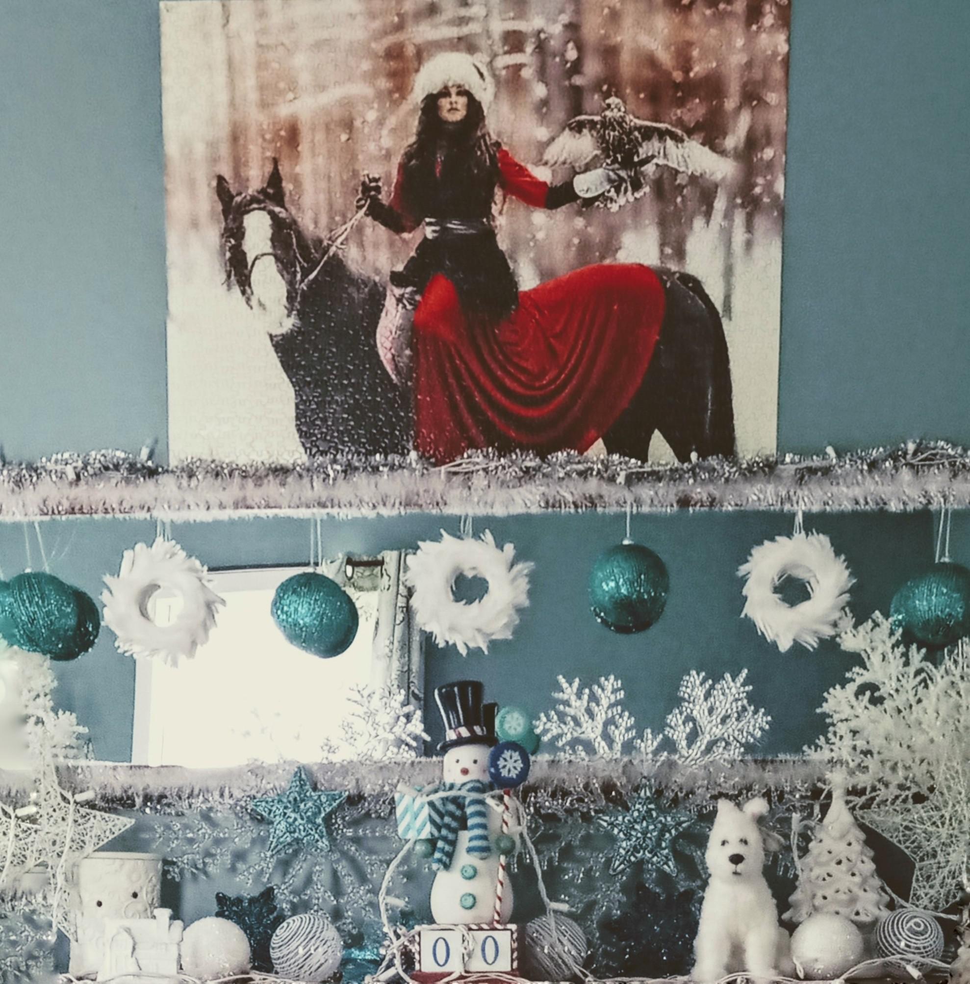 Margarita Kareva Mantel | Scrolller