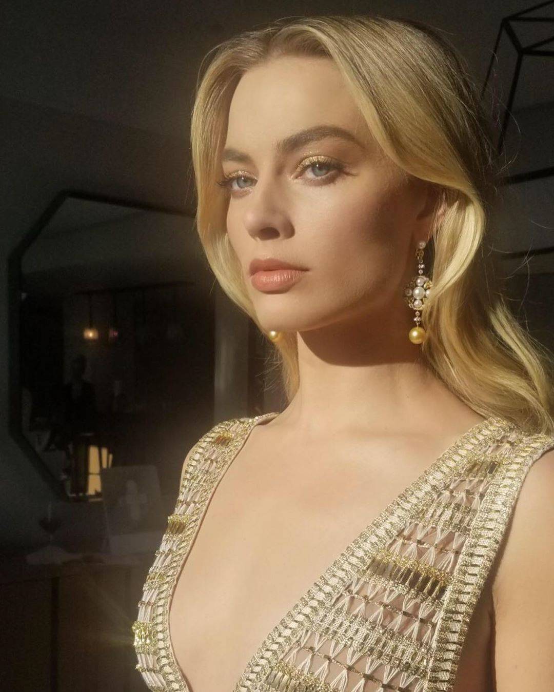Margot Robbie | Scrolller