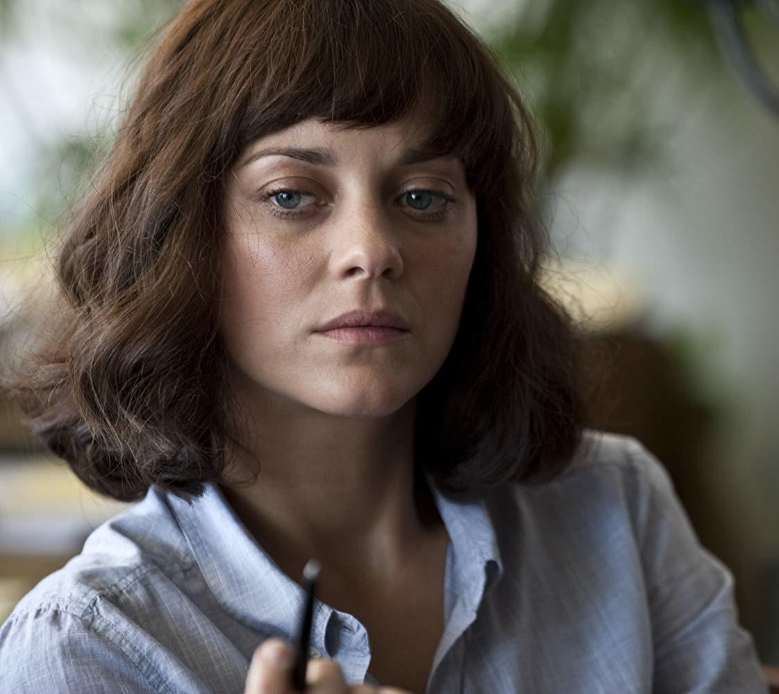 Marion Cotillard | Scrolller