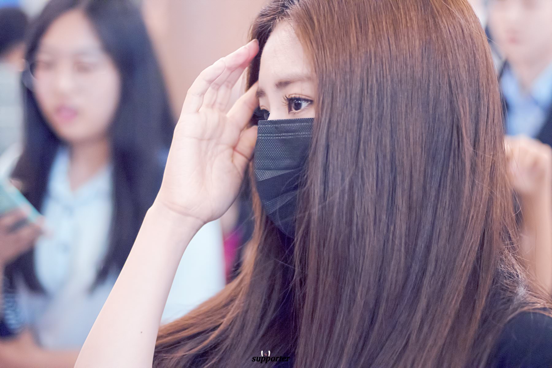 Masked Jiwon | Scrolller