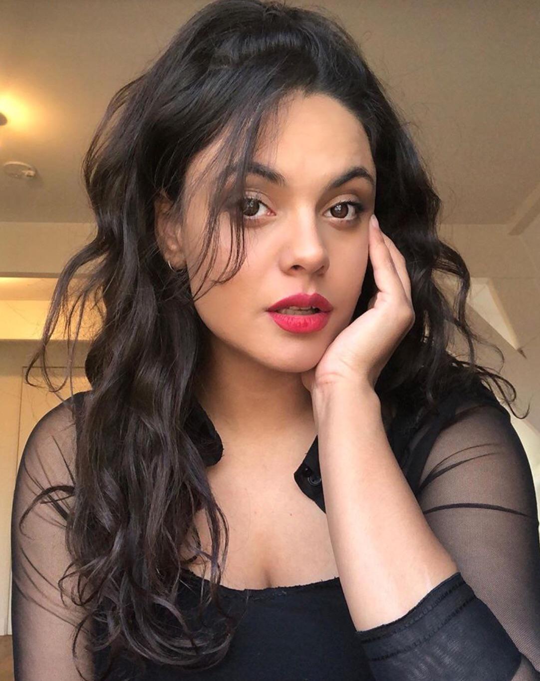 Maya Shanti | Scrolller