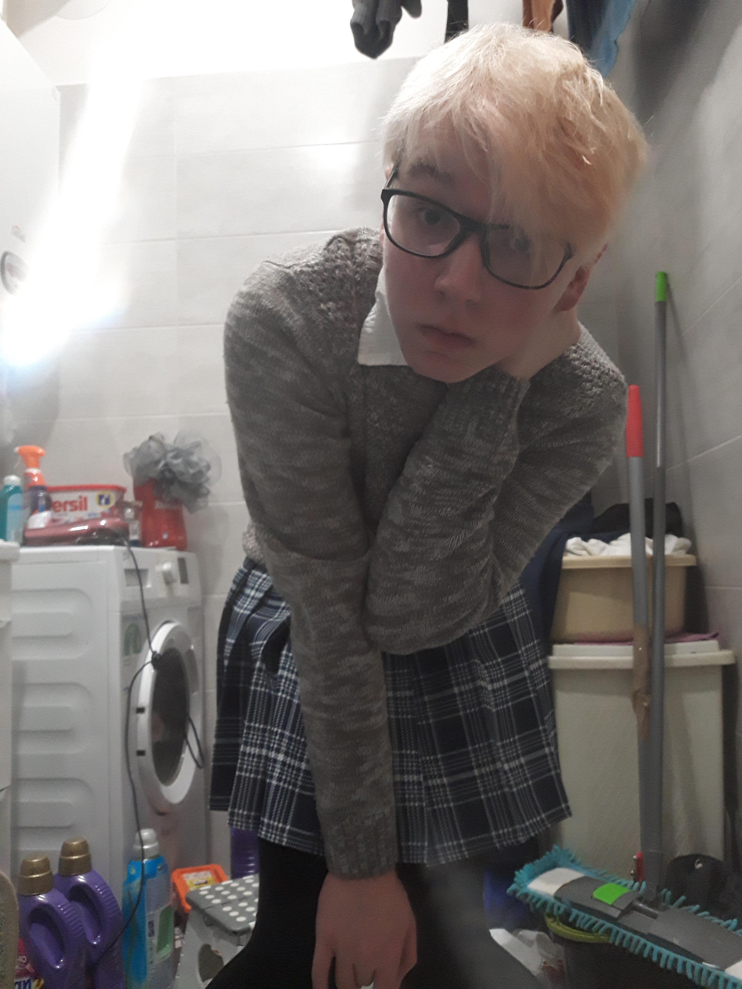 Me in my new skirt. (p2) | Scrolller