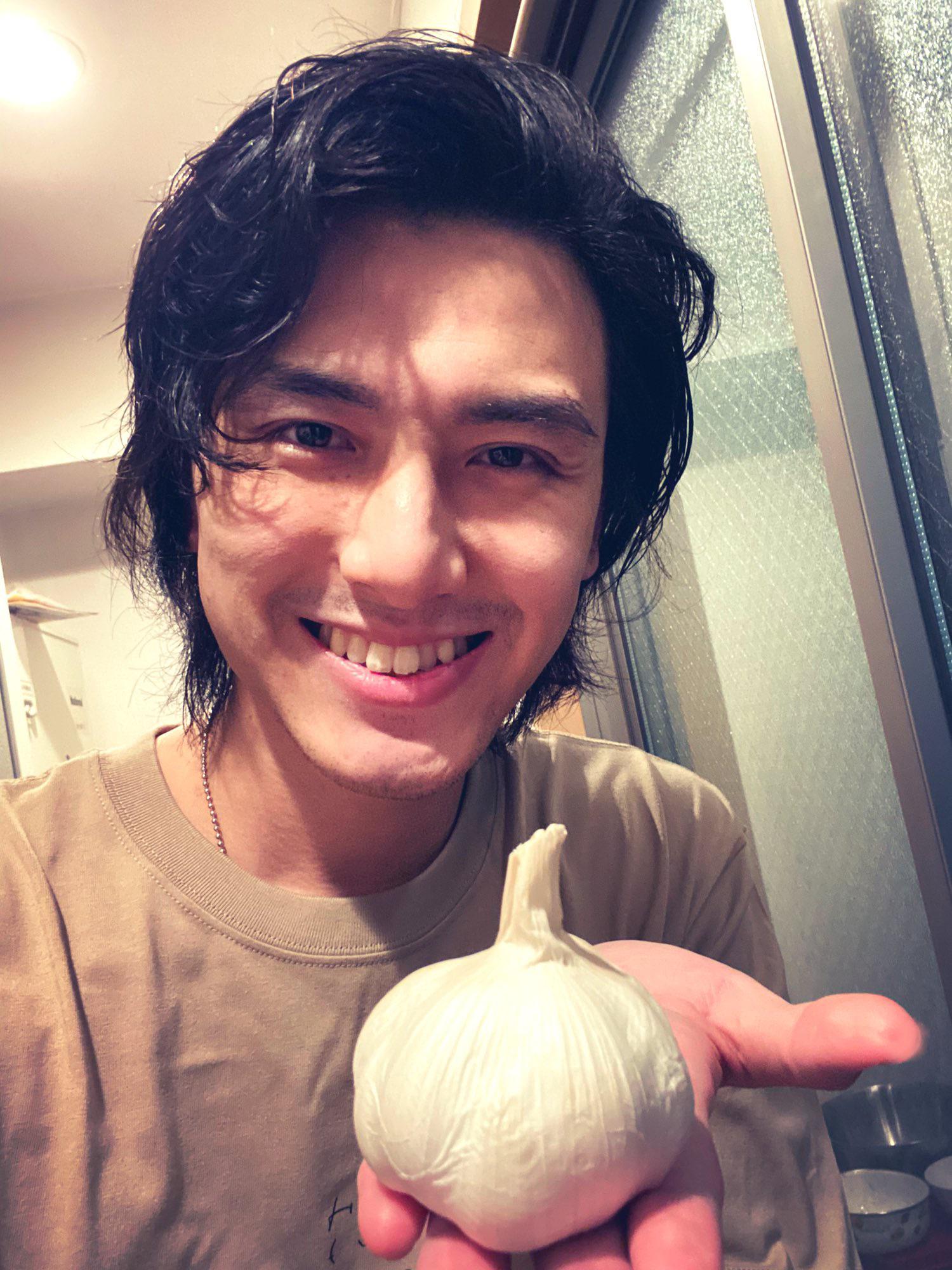 Me with your big white balls | Scrolller