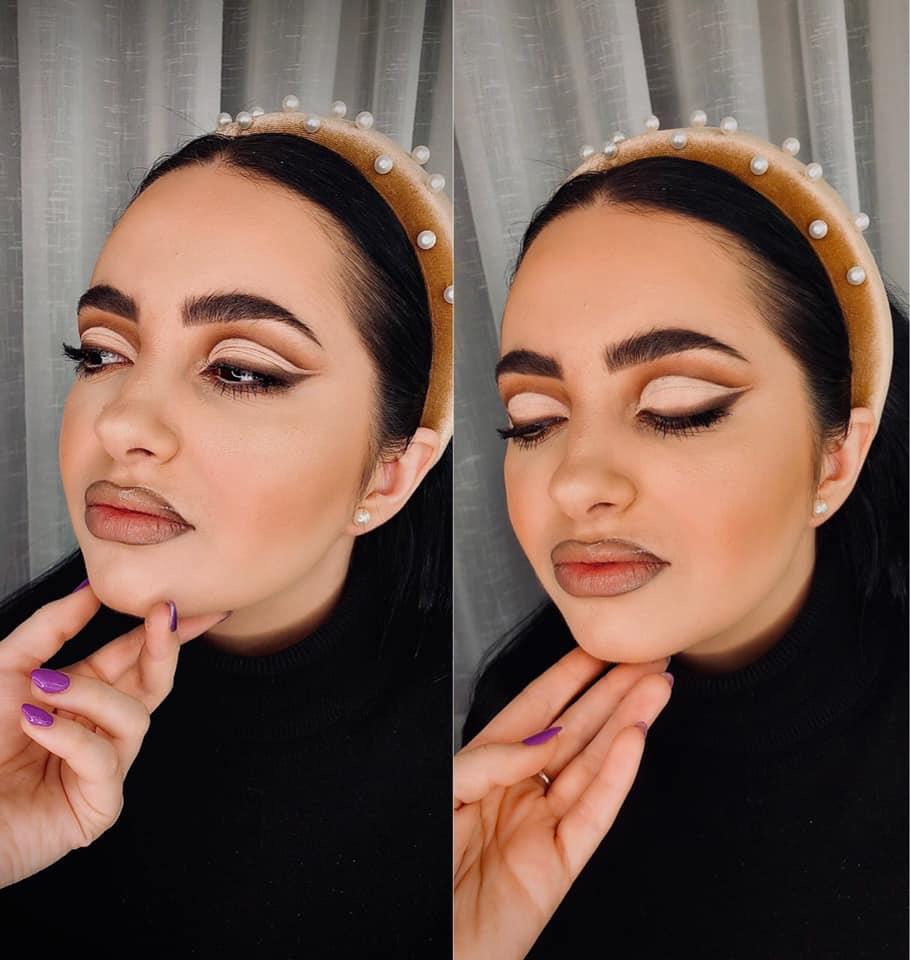 Medium rare lips | Scrolller