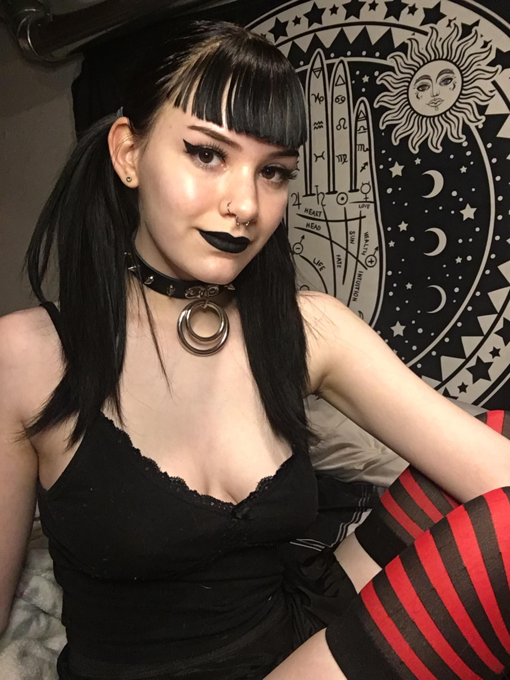 Medium tiddy emo gf | Scrolller