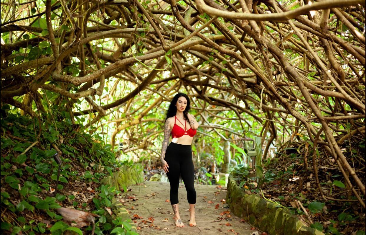 Meet me for an outdoor adventure? | Scrolller