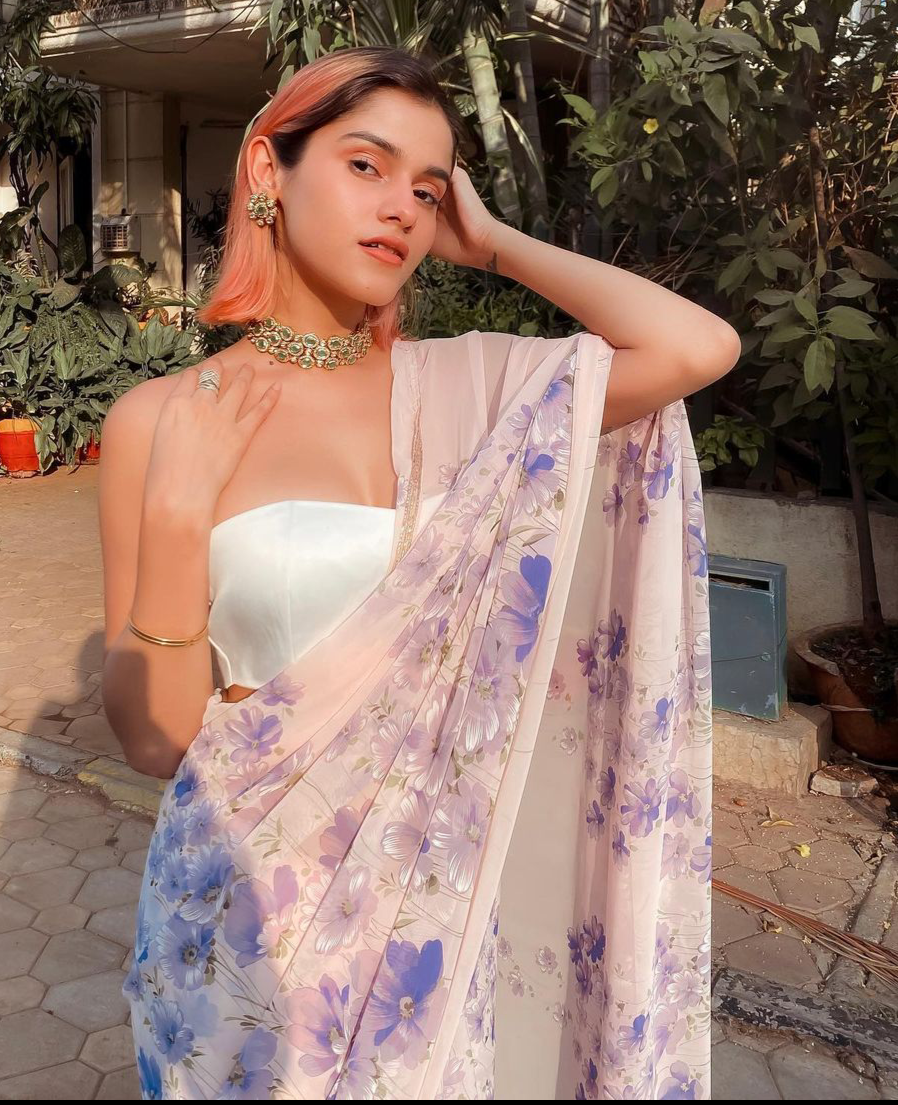 Meghna Kaur - those balls are growing | Scrolller