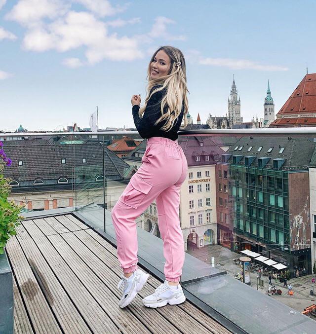 mehr als fickbar die geile | Scrolller