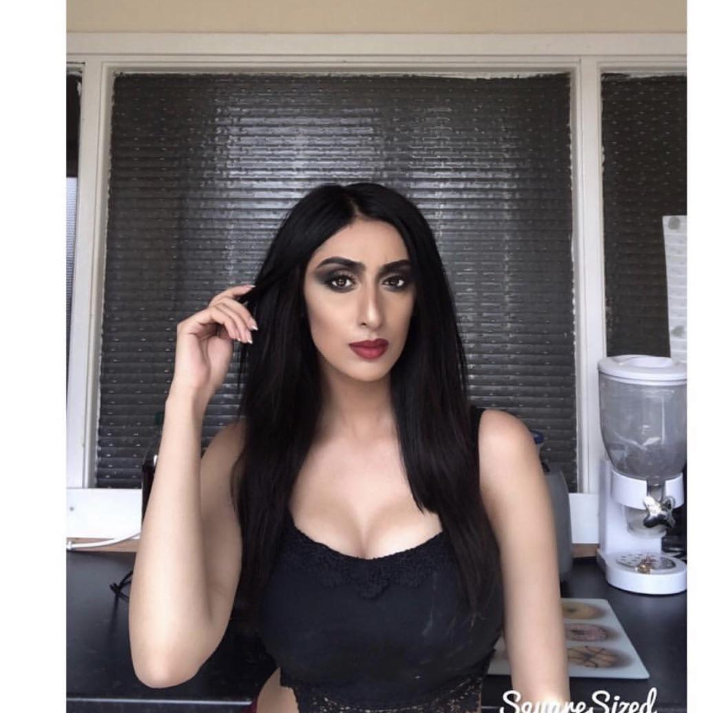 Melons on this Paki babe | Scrolller